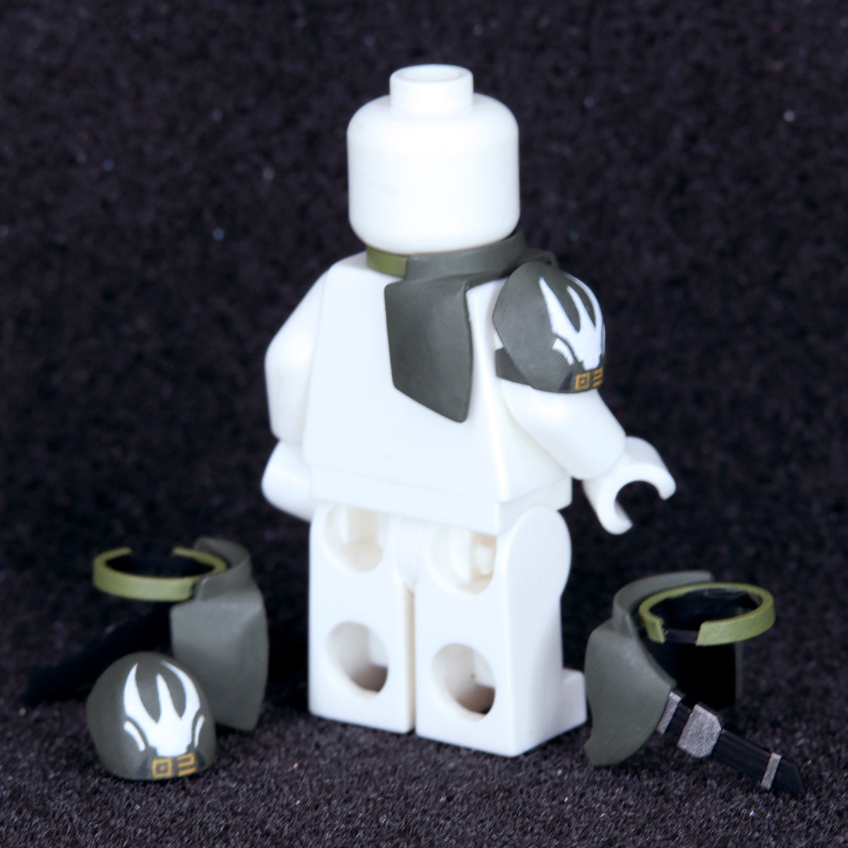1x Pauldron for Kanan J PAINTED – Shamrock Minifigures