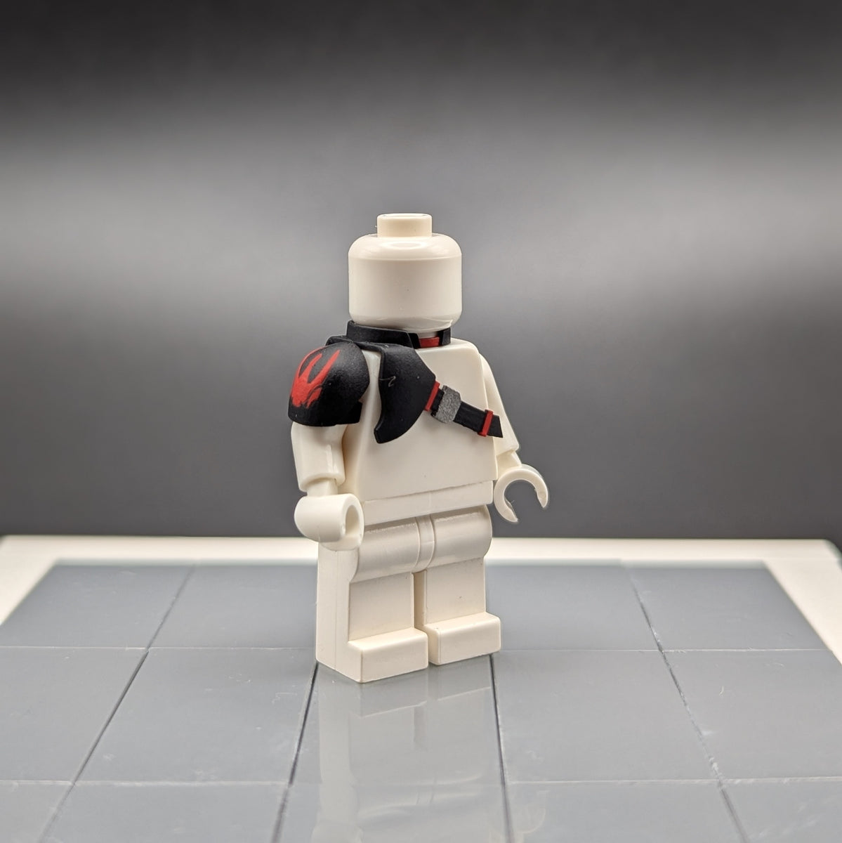 1x Pauldron for Dark Kanan PAINTED – Shamrock Minifigures